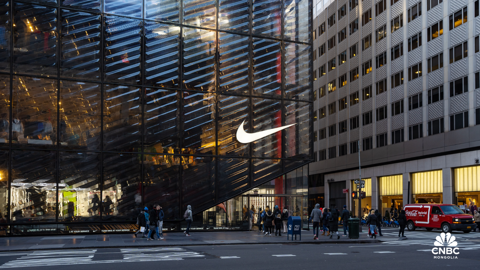 Nike компанийн хувьцаа тайлангийн дараа огцом өсөв